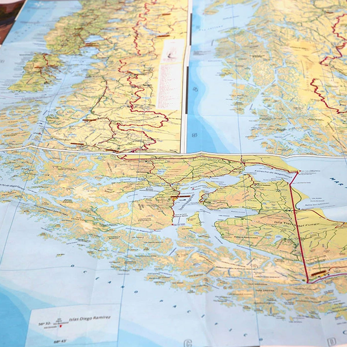 MAPA RUTERO DE CHILE COMPASS - Pilgrim Travel Store